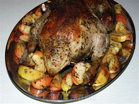 Kaczka pieczona z jabłkami PrzyslijPrzepis pl