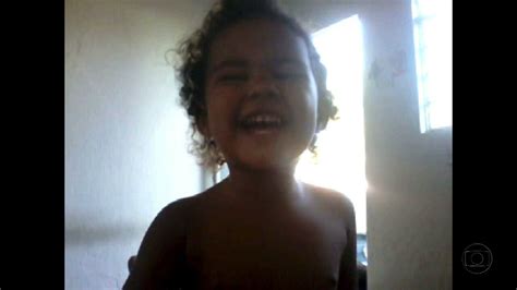 Corpo da menina de dois anos morta em Belo Horizonte é velado MG2 G1