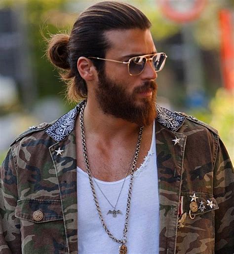 El actor turco Can Yaman termina su fiesta de cumpleaños convertido en