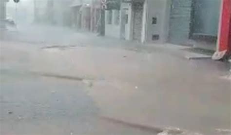 Vídeo Chuva forte atinge o Agreste e deixa ruas alagadas em Girau do