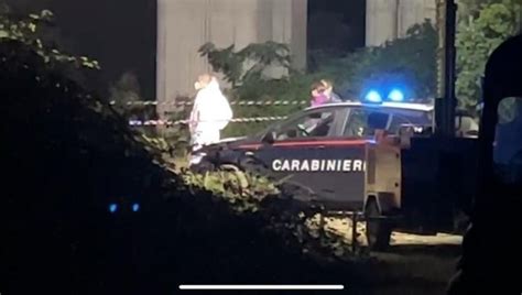 Donna Uccisa A Colpi Di Pistola Nel Torinese Nel Giorno Del Suo
