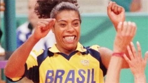 Quem é Márcia Fu Medalhista de vôlei é nova peoa de A Fazenda 15 A