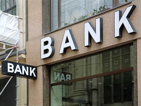 Difference Between Public Sector And Private Sector Banks
