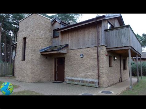 CENTER PARCS TOUR OF 4 BED EXCLUSIVE LODGE WITH GAMES ROOM HOT TUB