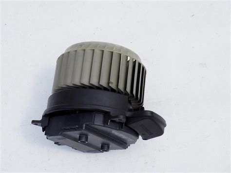 AP WENTYLATOR NAGRZEWNICY 4H1820021B AUDI A6 A7 A8