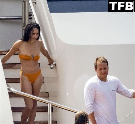 Zoë Kravitz Nude The Fappening Photo 2053084 FappeningBook