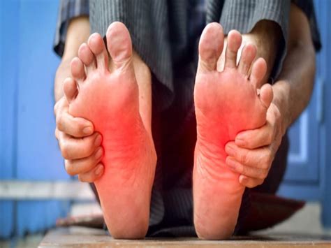 What is the reason behind tingling of hands and feet सबह उठत ह हथ