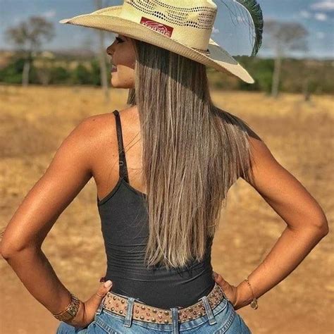 Pin de Cauã em hot cowgirls Looks country feminino Look cowtry