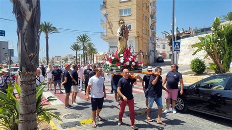 La Cofradía de Pescadores de Xàbia se rinde ante la Virgen del Carmen
