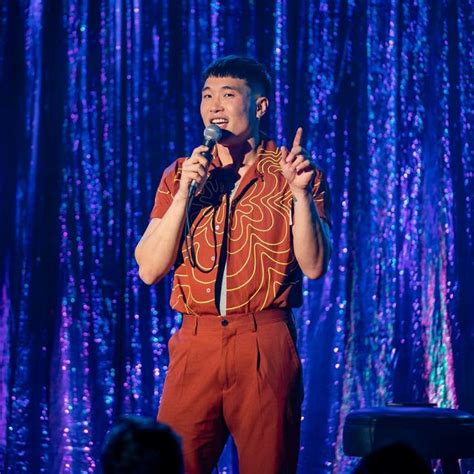 22 Of The Best Standup Comedy Specials On Netflix