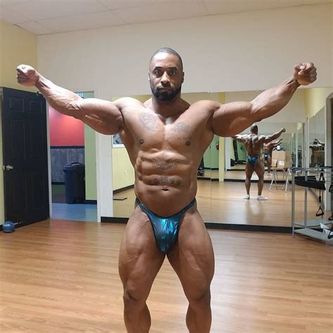 Flexx Npcbodybuilder Competitive Edge Gym Fitnessmodels