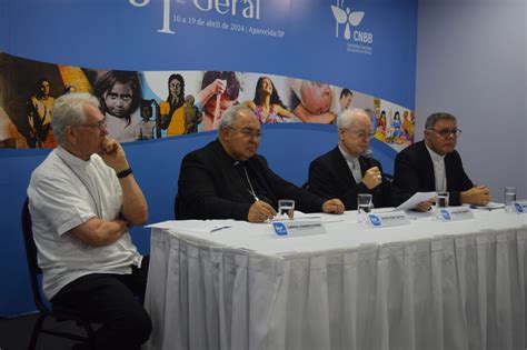 BISPOS DIVULGAM A CARTA AOS CRISTÃOS CATÓLICOS DO BRASIL ELABORADA PELO