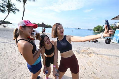 Rock The Naked Truth Celebrates Th Anniversary With Km Shirtless Run