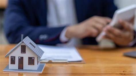 Infonavit o Crédito bancario Cuál es la mejor opción Casa Cue