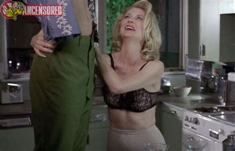 Beth Broderick Nue Dans Psycho Beach Party