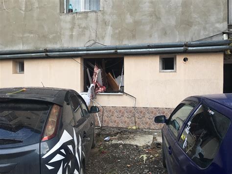 FOTO 16 apartamente și două mașini au fost distruse după ce o butelie a