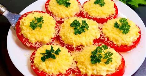 Estos tomates desaparecerán Tomates rellenos de huevo y queso