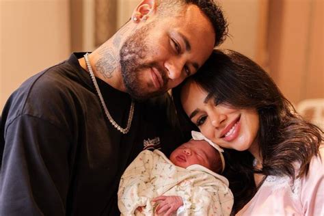 Nasce filha do jogador Neymar a modelo Bruna Biancardi Área VIP