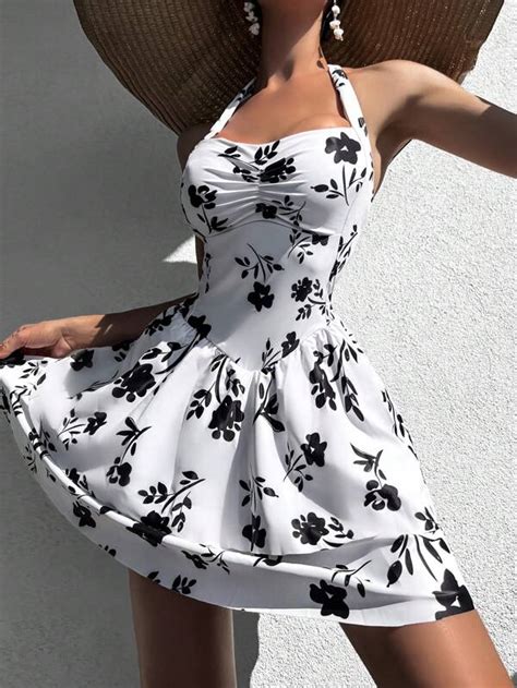 Vestido Con Estampado Floral Pecho Con Fruncido Bajo Con Fruncido De