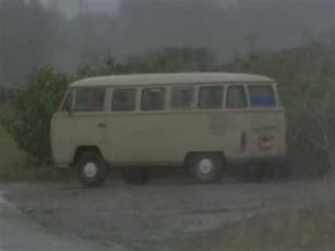 Imcdb Org Volkswagen Kombi Typ In Presen A De Anita