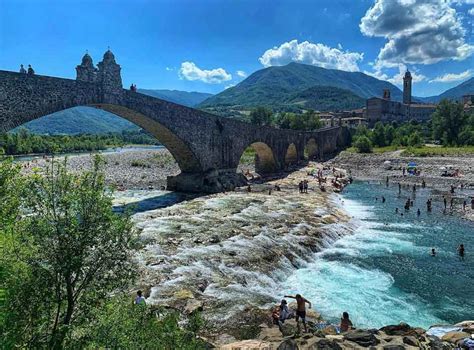 Spiaggia Del Ponte Gobbo Fare Il Bagno Nel Borgo Di Bobbio