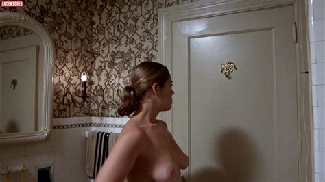 Naked Elizabeth Kemp In He Knows You Re Alone