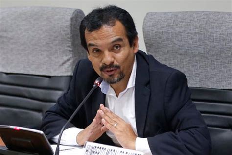 Frente Amplio no presentará moción de censura contra vicepresidentes