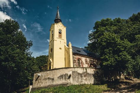 Kostel sv Jiří v Lukové Jednou stopou Českem