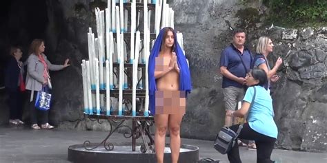 Une Artiste Luxembourgeoise Interpell E Nue Vendredi Dans Le Sanctuaire