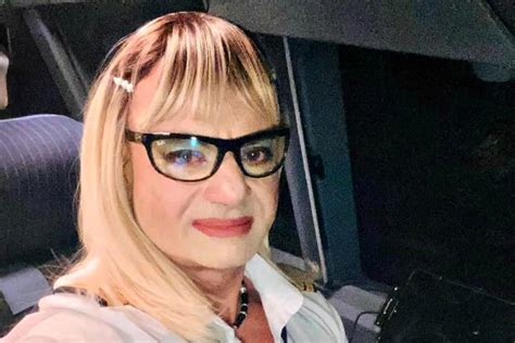 Traniela se convirtió en la primera mujer trans en pilotear un avión de