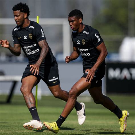 Veja fotos do último treino do Corinthians antes de encarar o