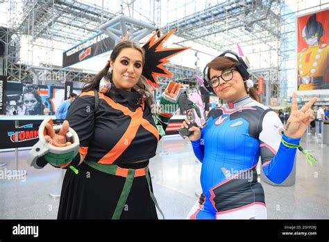 New York N Y USA 8 Oct 2021 A Cosplayer Attends The New York Comic
