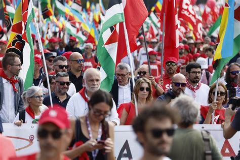 Manifestazione Cgil A Roma Contro Governo Meloni Landini Siamo La