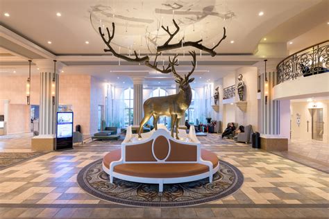 Réveillon de Noël 2022 en famille un buffet à volonté dans un château