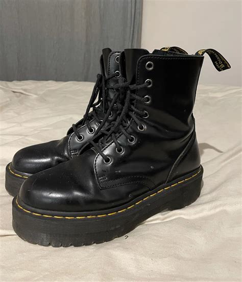 Bota Dr Martens Original Jaden Couro Preta Coturno Plataforma Bota