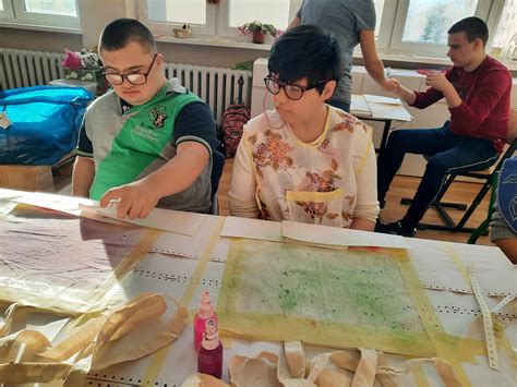 MIĘDZYNARODOWY PROJEKT EDUKACYJNY Z KULTURĄ MI DO TWARZY Tysiące barw