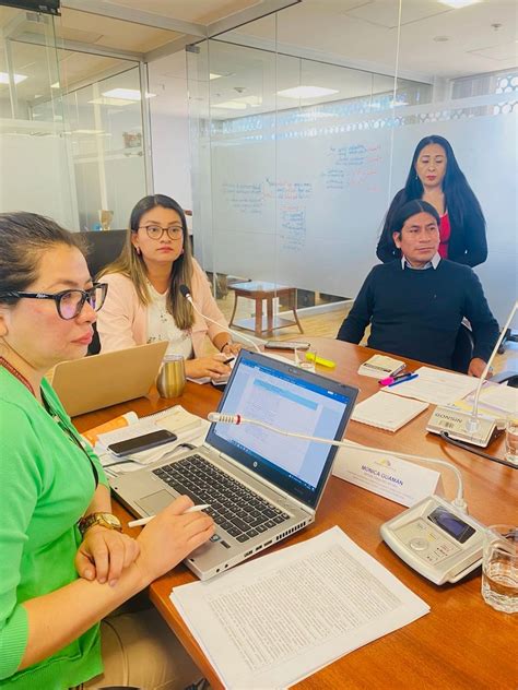 Zoom Ec on Twitter URGENTE La asambleísta VickyDesintonio