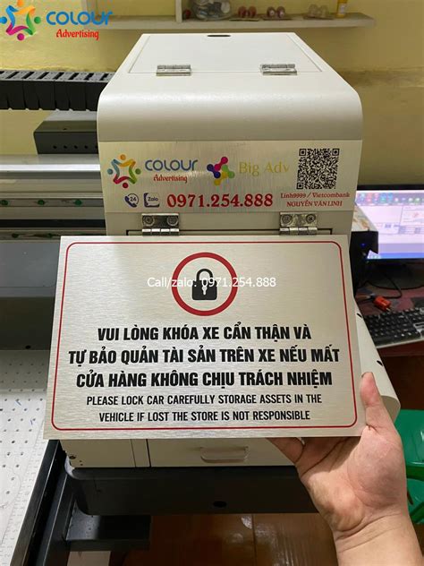Biển báo vui lòng khoá xe cẩn thận giá rẻ lấy ngay trên mọi chất liệu