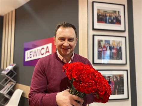 Tomasz Trela on Twitter Kwiaty są piękne ale to tylko symbol Drogie