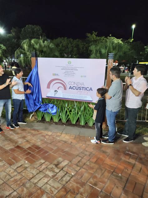 Em noite de show do Ara Ketu Cameli reinaugura Concha Acústica e até