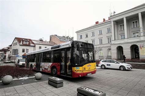 Radni nie chcą podwyżek cen biletów autobusowych Konieczne cięcia linii