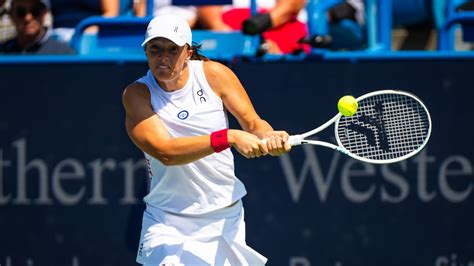 Iga Świątek Coco Gauff relacja na żywo Walka o finał w Cincinnati