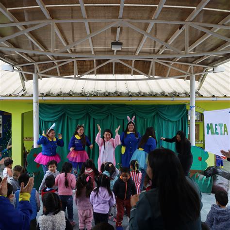 ESTUDIANTES DE EDUCACIÓN DE PÁRVULOS REALIZAN ACTIVIDAD CUENTACUENTOS