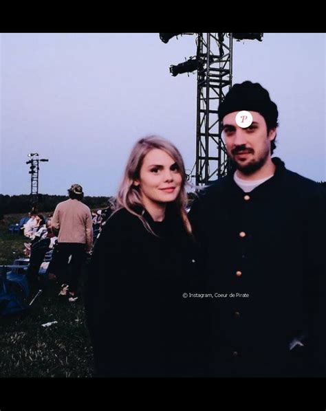 Coeur De Pirate en couple rare apparition de son très séduisant chéri