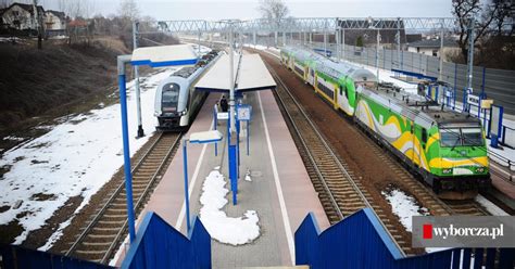 Linia PKP do lotniska Modlin Jest umowa na projekt wiemy kiedy ruszą