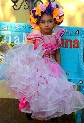 Pin By Laura Moreno On Ballet Folklorico Ballet Folklorico Fashion