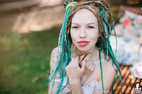 Mishanorden Nude Face Pornstar Women Dyed Hair Women Outdoors