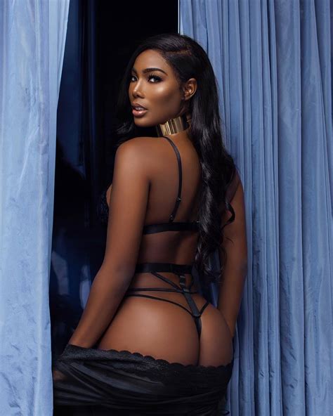 Igm Monifa Jansen Shesfreaky
