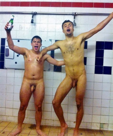 Futbolistas Desnudos En Las Duchas My Own Private Locker Room