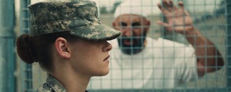 Kristen Stewart en militaire 1ère bande annonce de Camp X Ray Actus